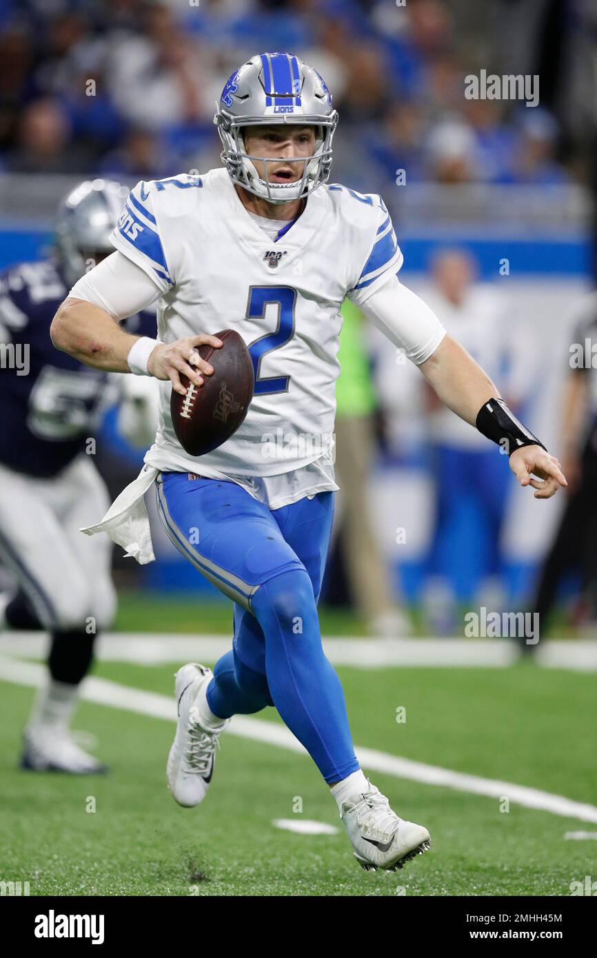 Detroit Lions quarterback Jeff Driskel (2) looks to throw a pass ...