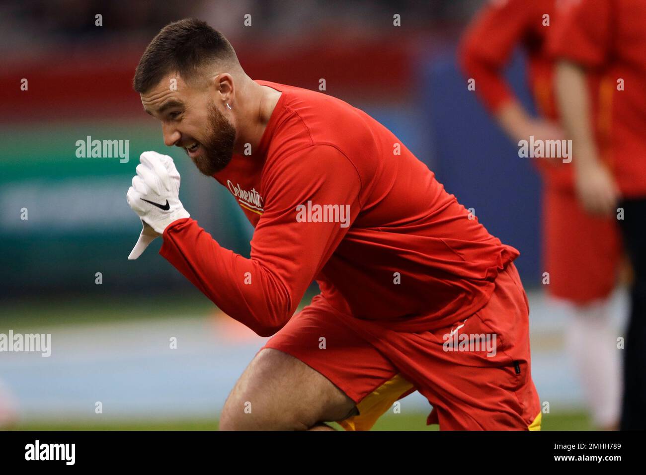 Kansas City Chiefs tight end Travis Kelce before an NFL football game ...