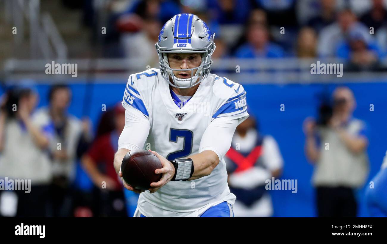 Detroit Lions quarterback Jeff Driskel hands off against the Dallas ...