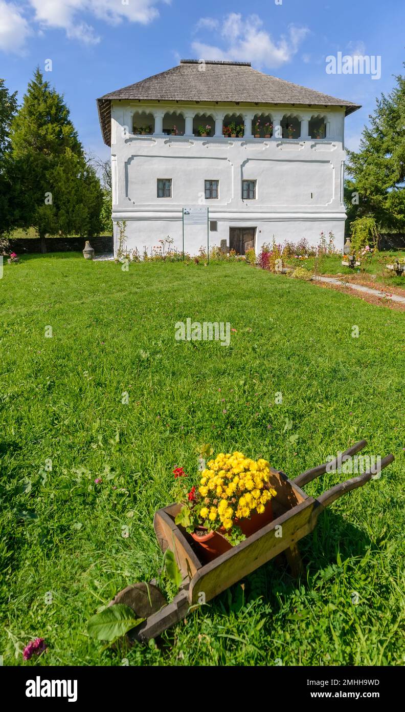 Fortified mansions hi-res stock photography and images - Alamy
