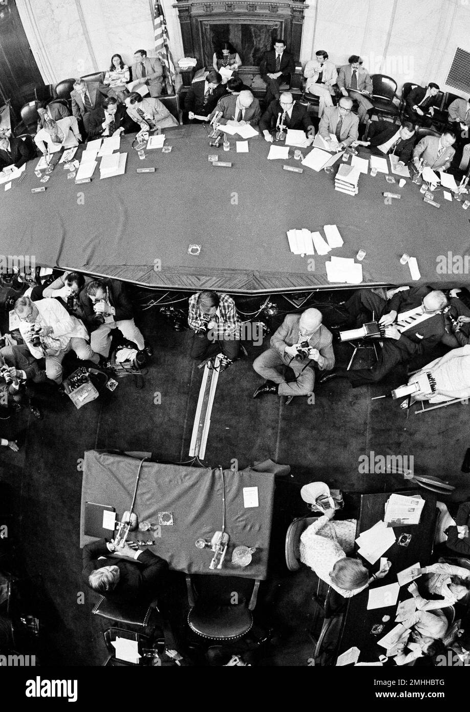 This overhead view shows the Senate Watergate Committee hearings in ...