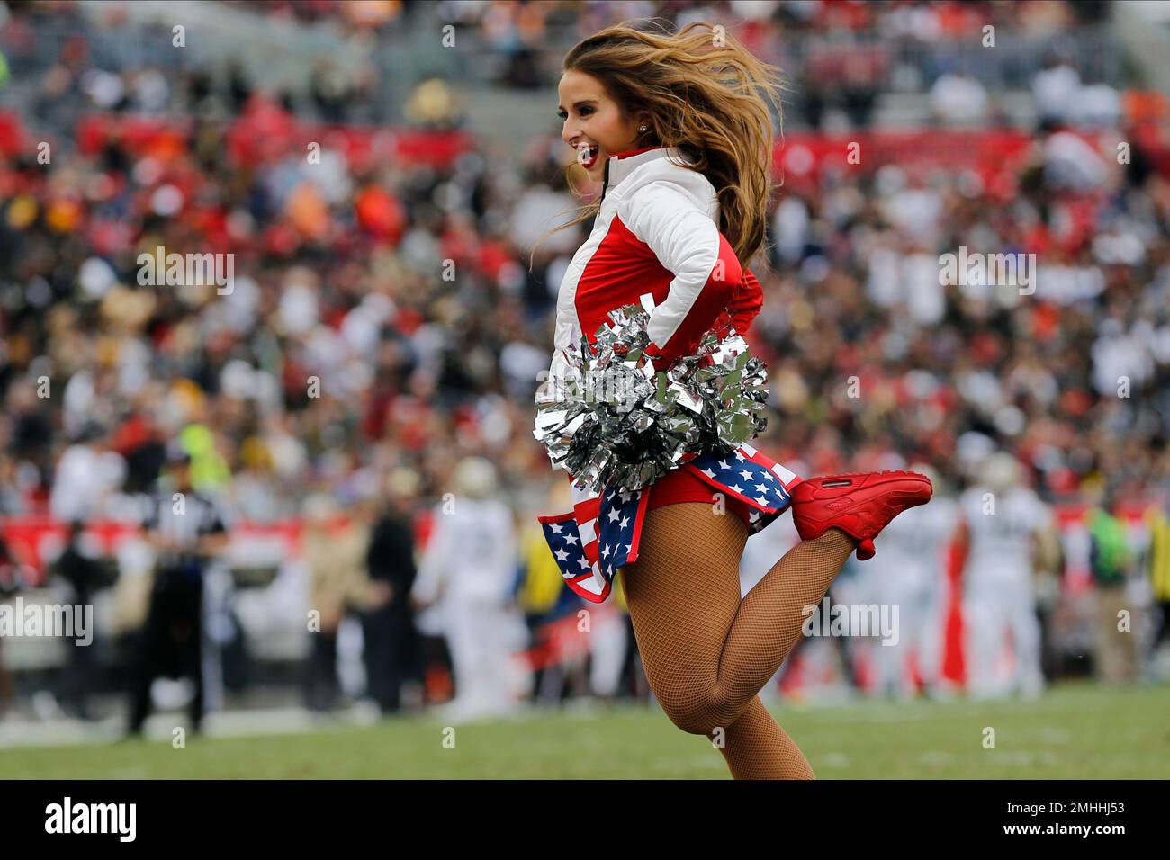 Tampa Bay Buccaneers cheerleaders during the first half of an NFL ...
