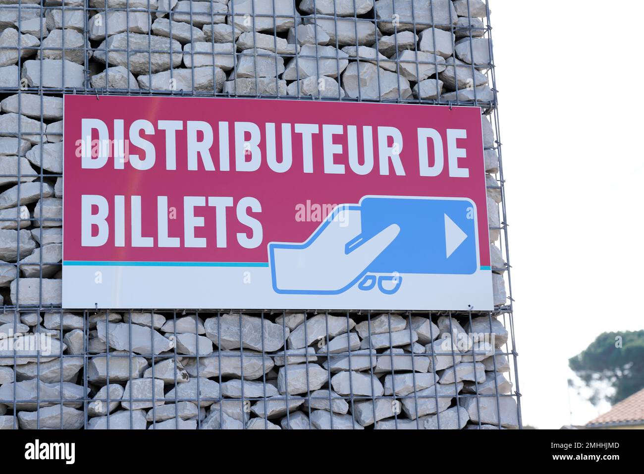 French cash machine hi-res stock photography and images - Alamy