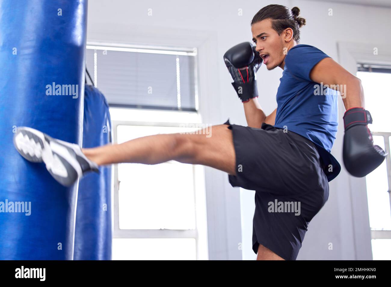 Training kickbox hi-res stock photography and images - Alamy