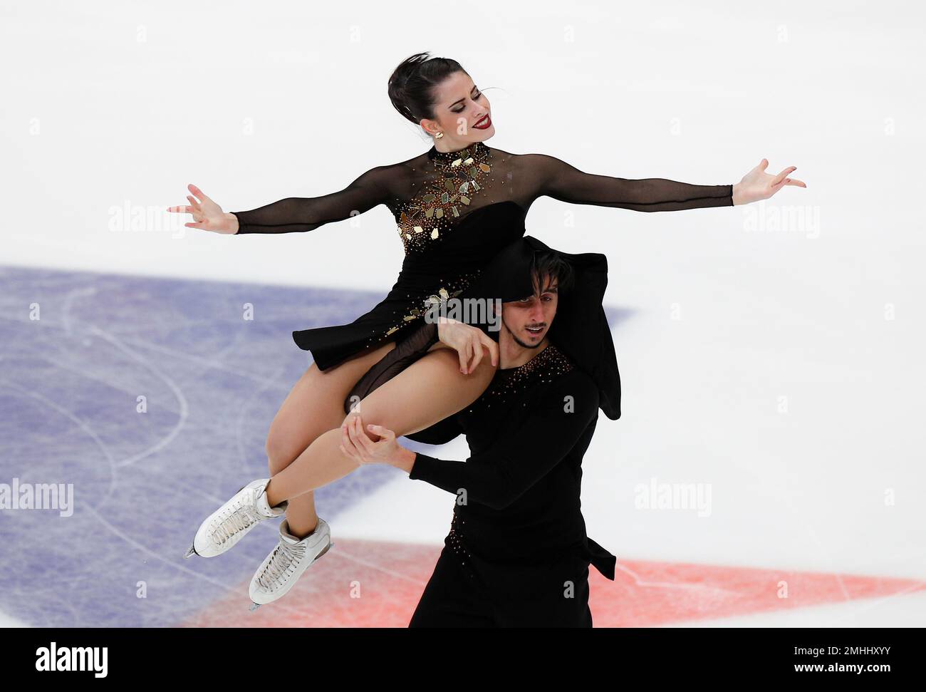 Italy's Jasmine Tessari and Francesco Fioretti perfome during the free ...