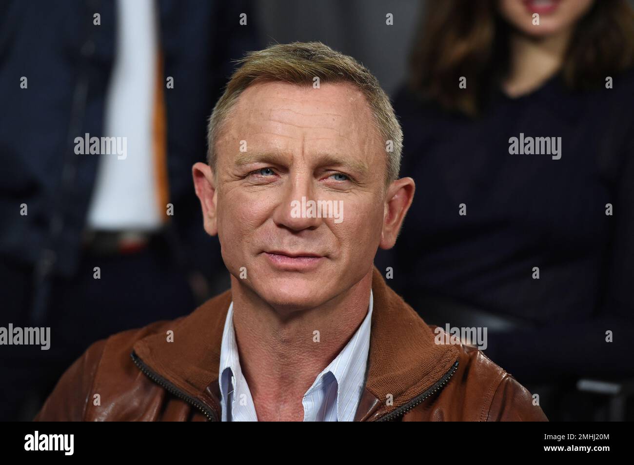 Daniel Craig attends the "Knives Out" photo call at the Four Seasons ...