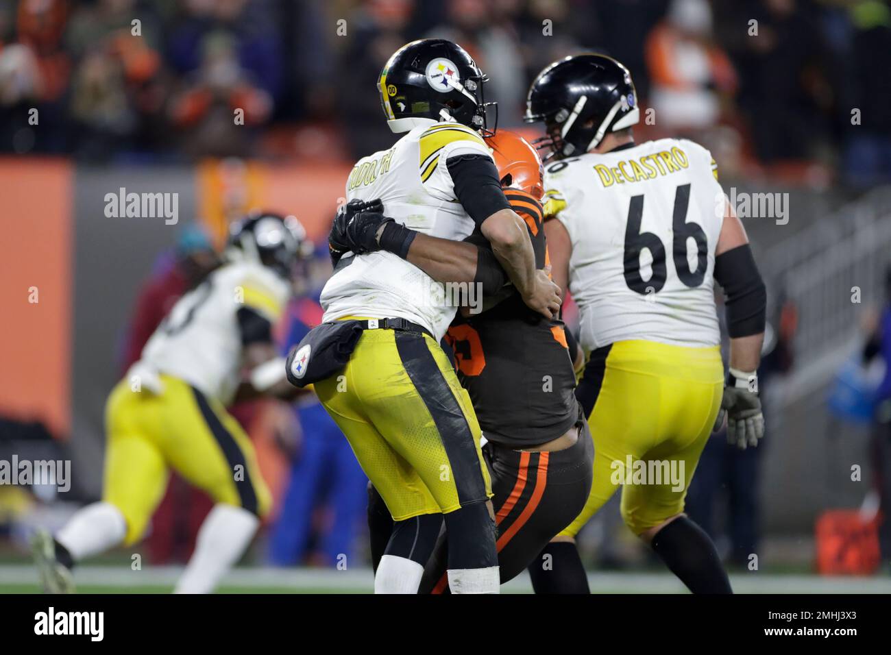 Pittsburgh Steelers quarterback Mason Rudolph (2) is taken down by ...