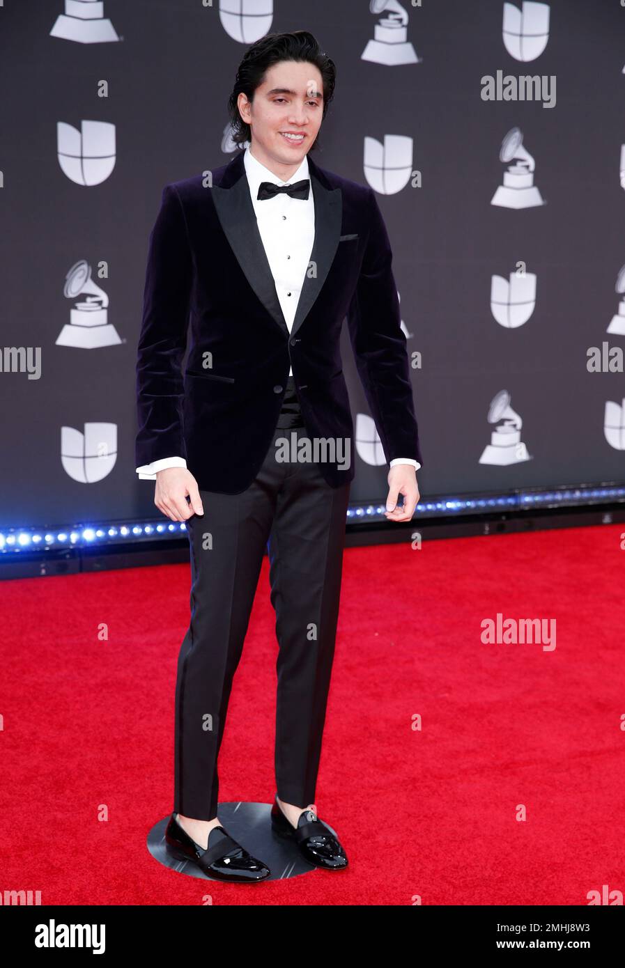 Alex Fernandez arrives at the 20th Latin Grammy Awards on Thursday, Nov ...