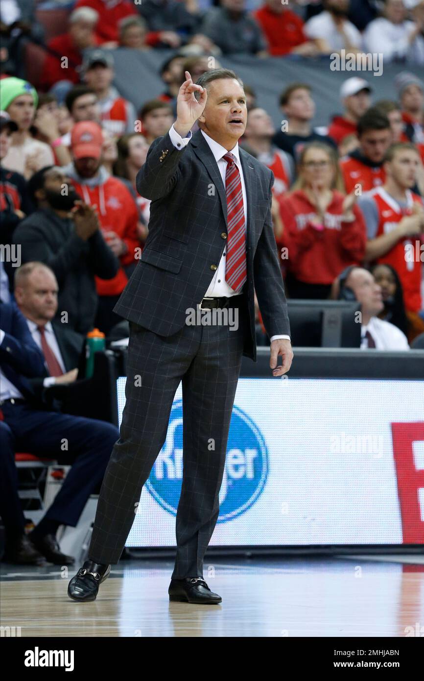 Ohio State head coach Chris Holtmann instructs his team against ...