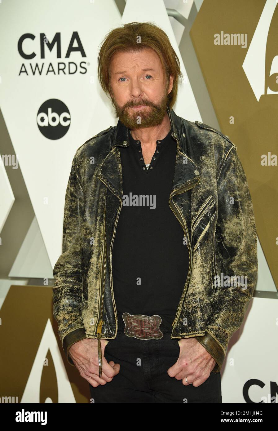 Ronnie Dunn of Brooks & Dunn arrives at the 53rd annual CMA Awards at ...