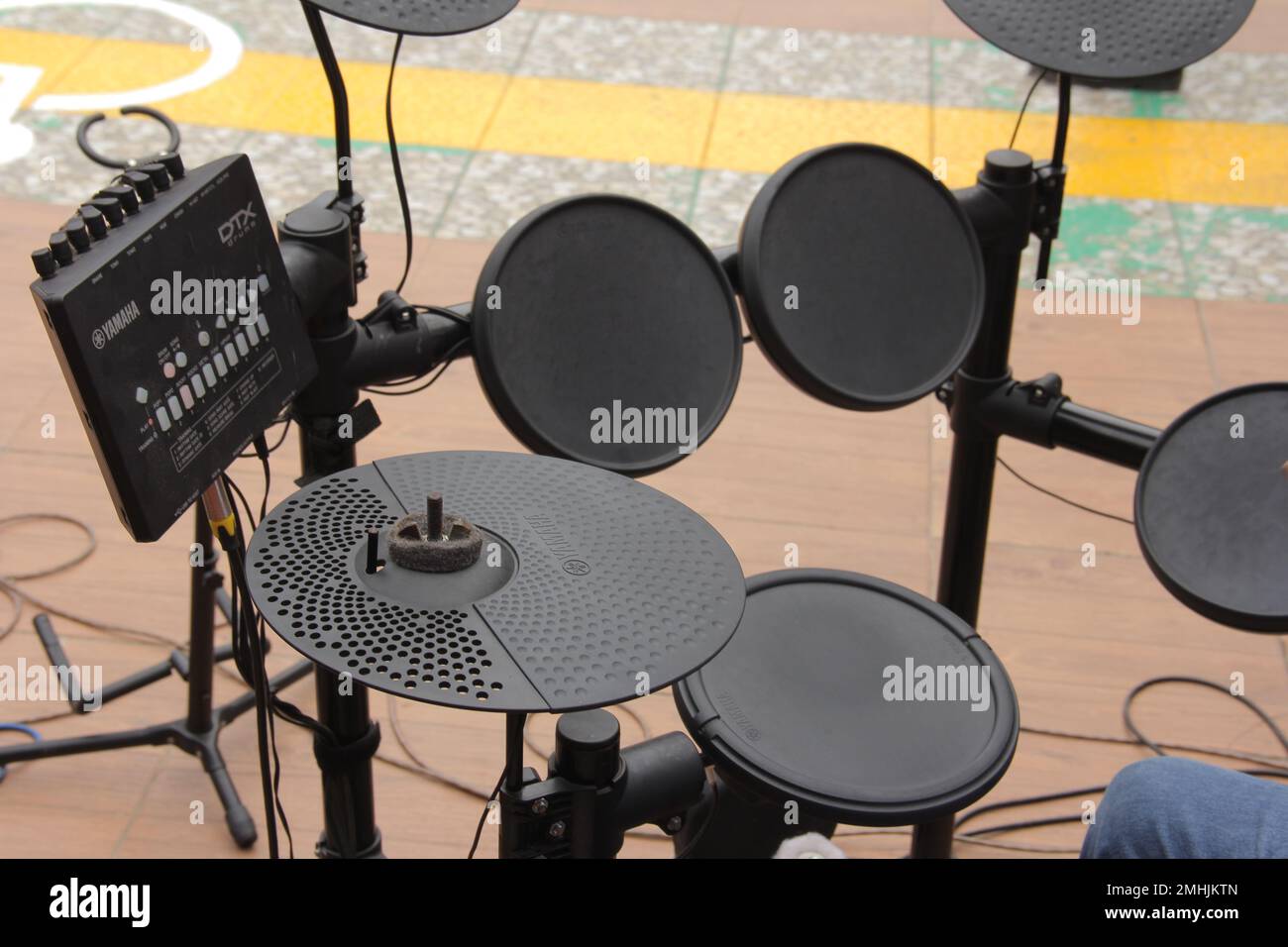 Modern electronic drum kit. Musical instrument Stock Photo - Alamy