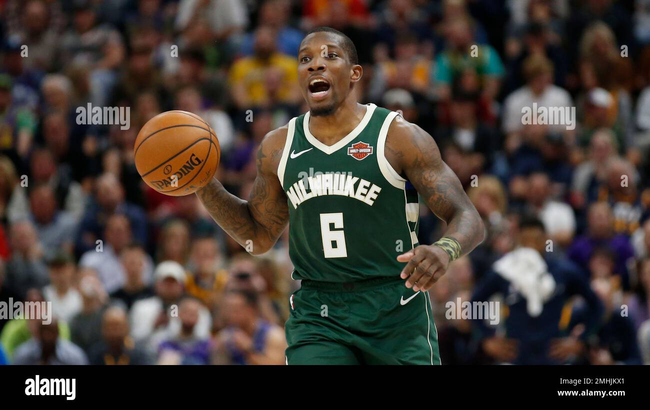 Milwaukee Bucks guard Eric Bledsoe (6) brings the ball up court In the ...