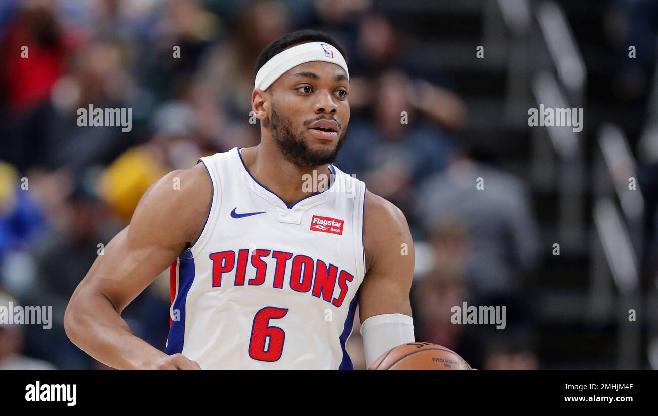 Detroit Pistons guard Bruce Brown (6) plays against the Indiana Pacers ...