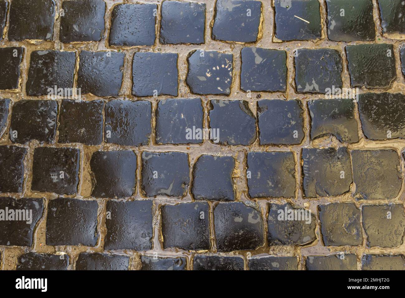 Cobblestone paved footpath hi-res stock photography and images - Alamy
