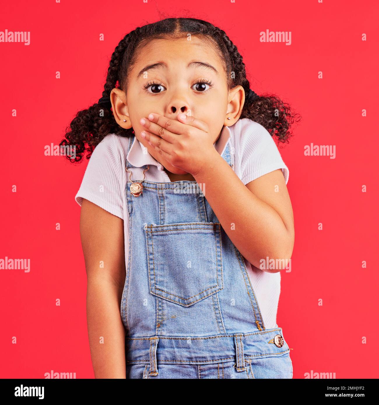 Portrait shocked young girl mouth hi-res stock photography and images ... Portrait shocked young girl mouth hi-res stock photography and images ...