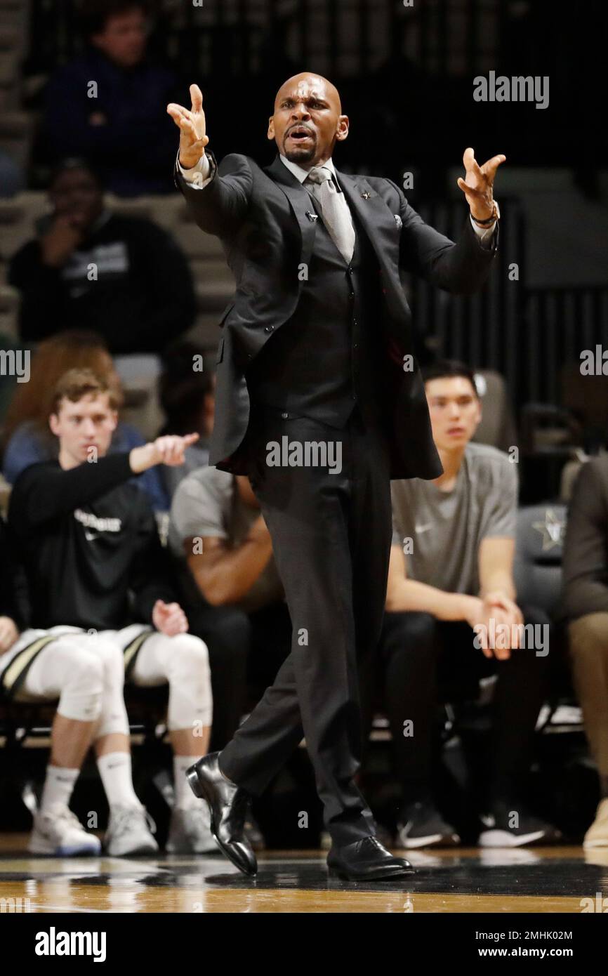 Vanderbilt head coach Jerry Stackhouse yells to his players in the ...