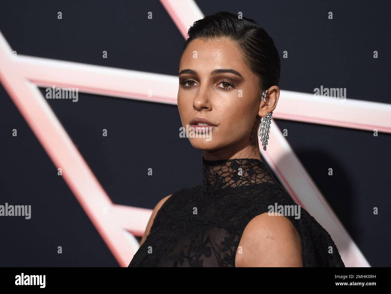 Naomi Scott arrives at the Los Angeles premiere of "Charlie's Angels ...