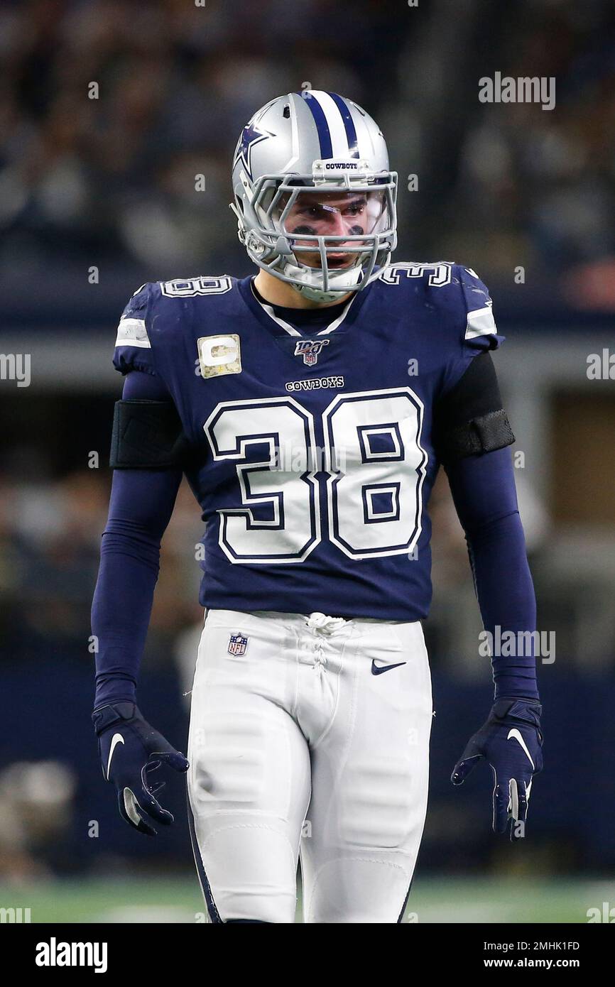 Dallas Cowboys strong safety Jeff Heath (38) lines up against the ...