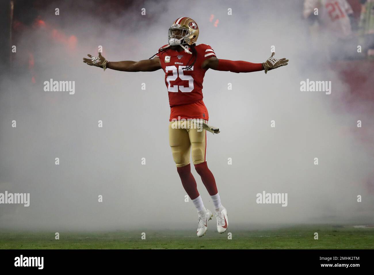 San Francisco 49ers cornerback Richard Sherman (25) is introduced ...