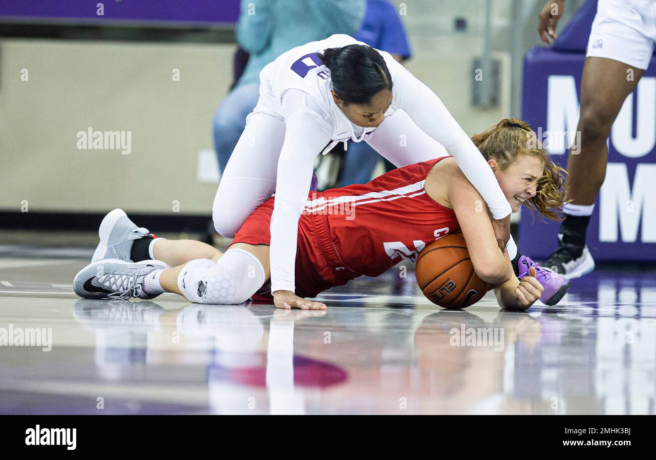 TCU guard Lauren Heard (20) battles Cornell guard Shannon Mulroy (22 ...