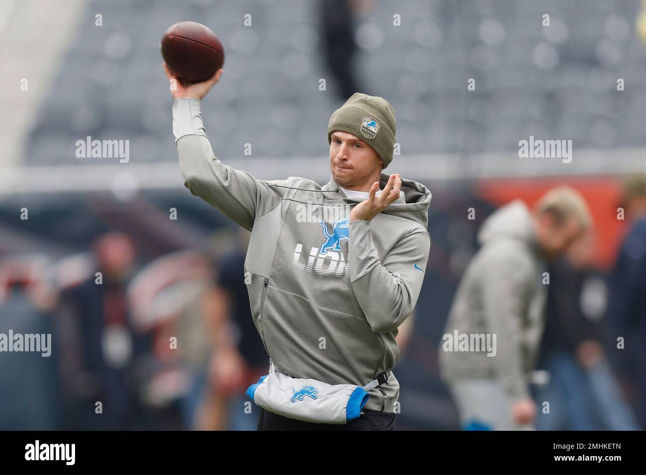 Detroit Lions quarterback Jeff Driskel throws before an NFL football ...