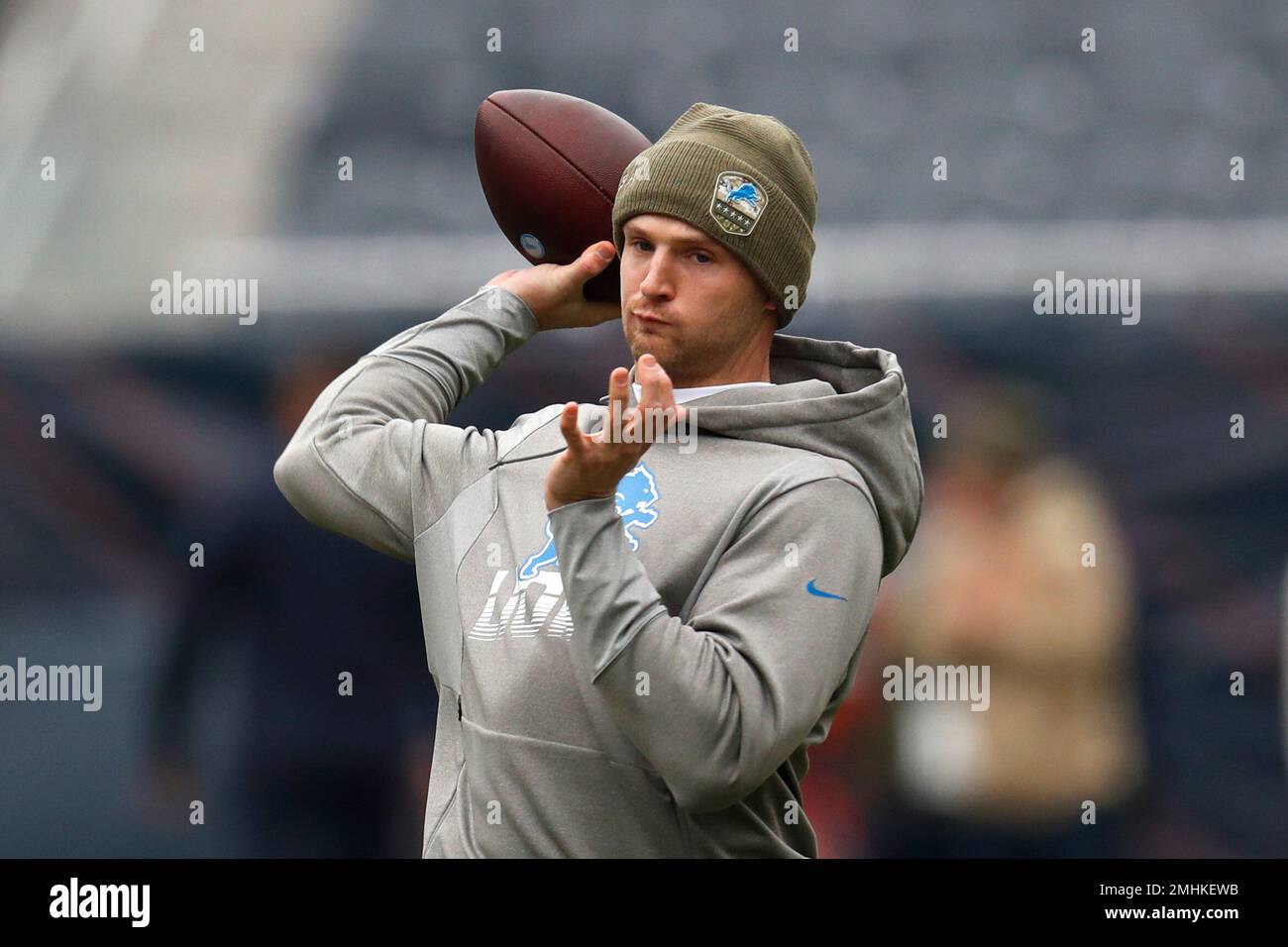 Detroit Lions quarterback Jeff Driskel throws before an NFL football ...