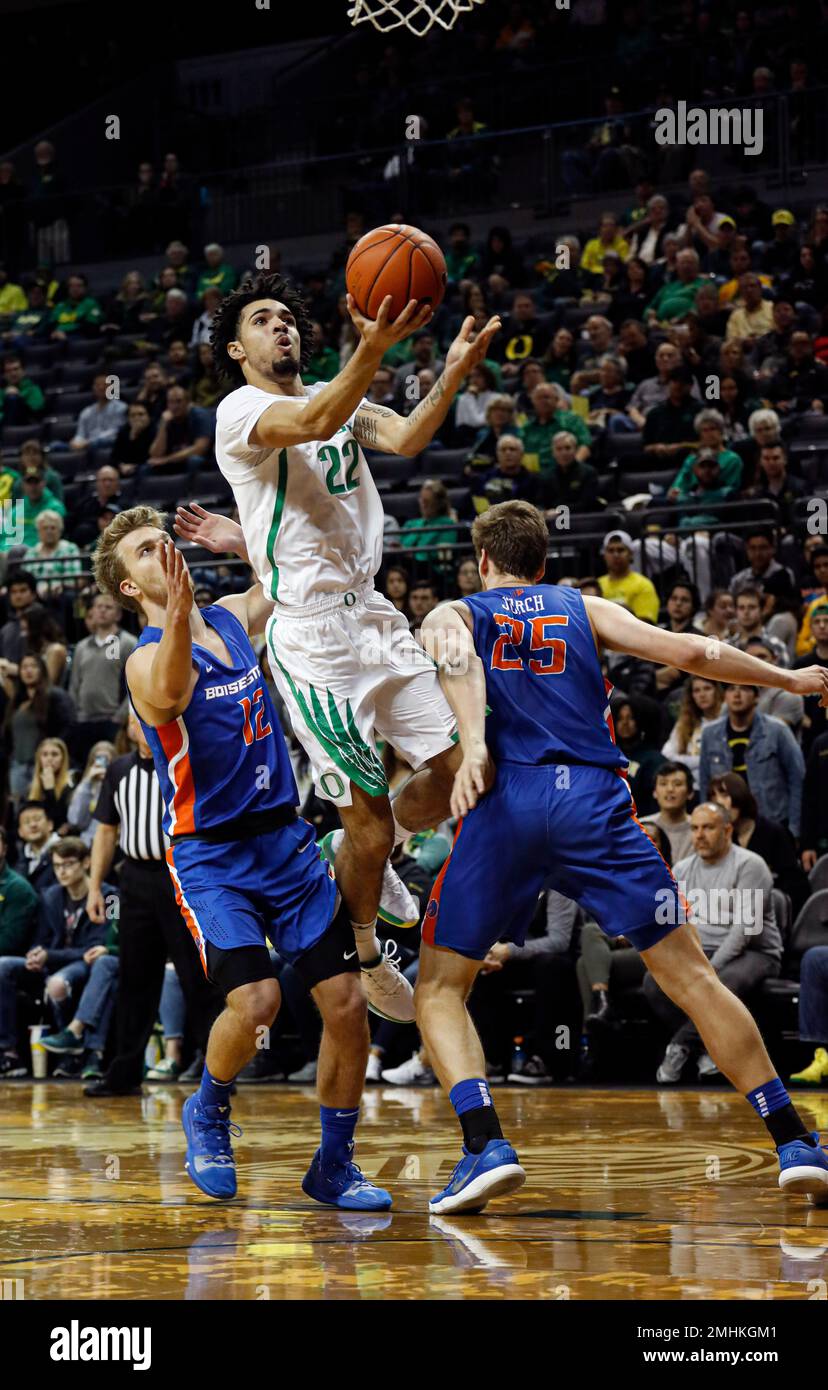 Oregon guard Addison Patterson (22) drives against Boise State guard ...