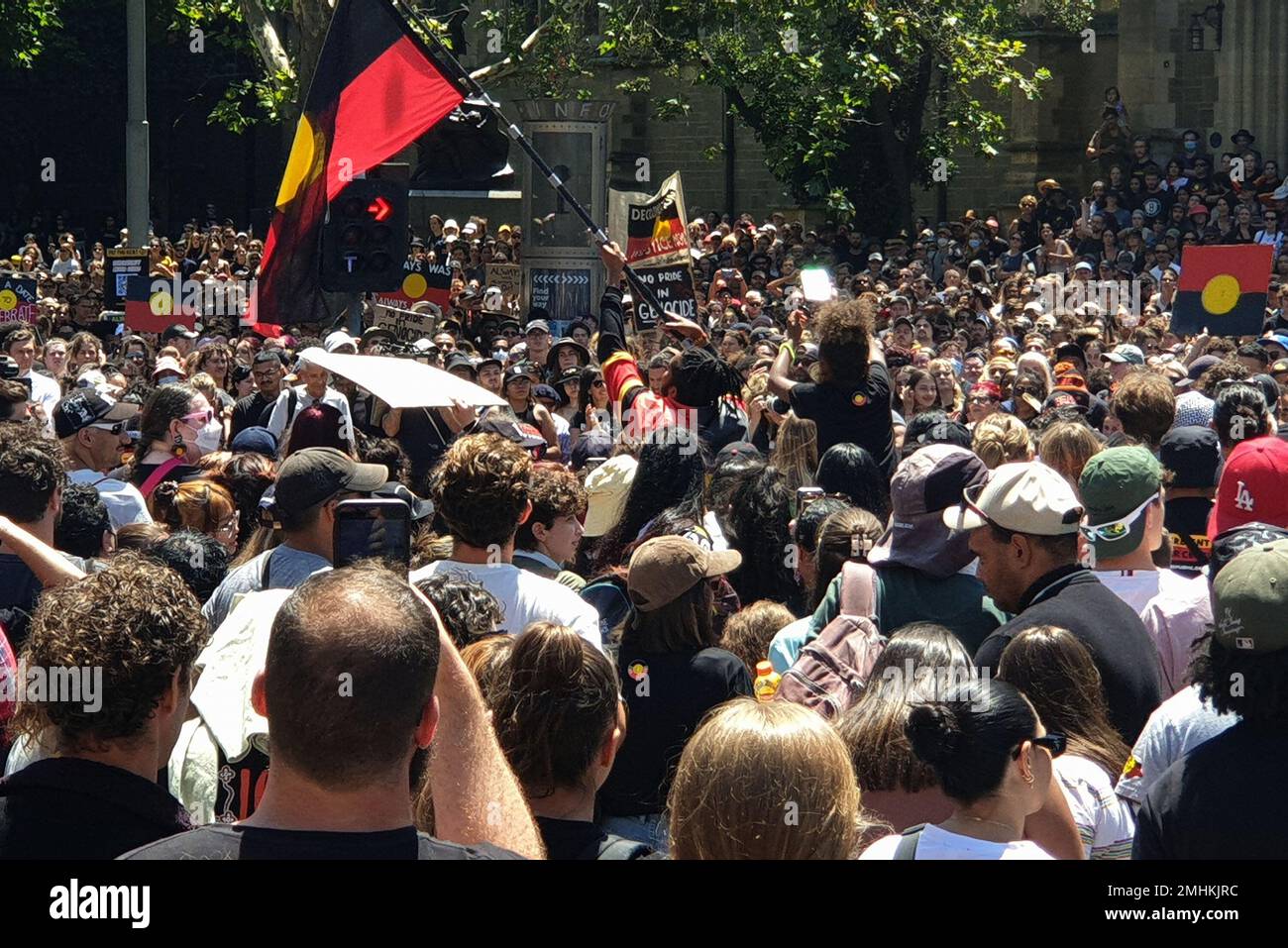 Melbourne, Australia. 26th Jan, 2023. A large number of people take ...