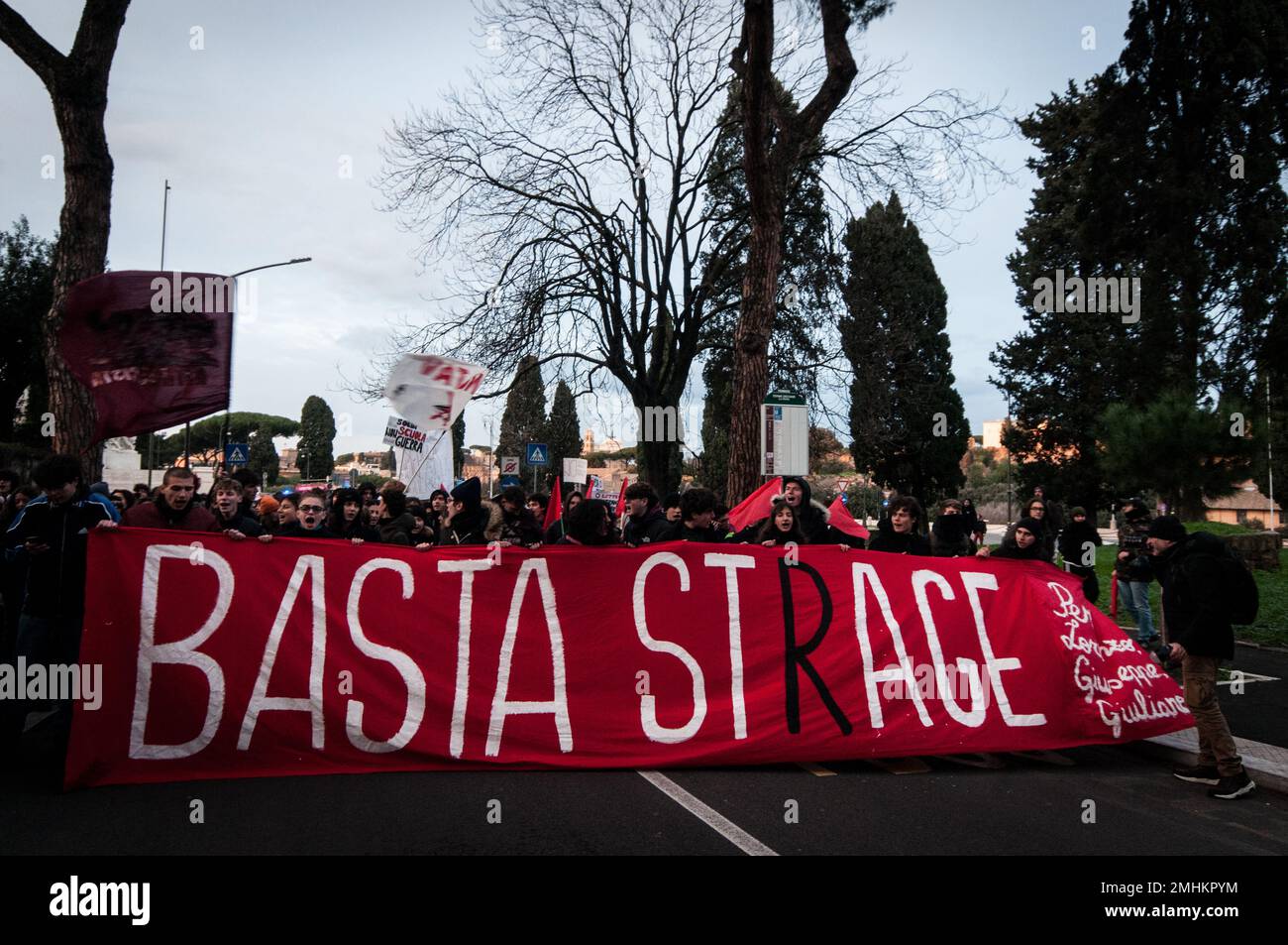 Students protest against the work-school alternation government 'basta ...