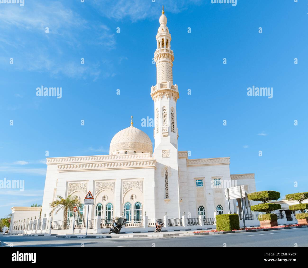 Jumeirah Mosque Dubai United Arab Emirates February 2017 Stock Photo ...