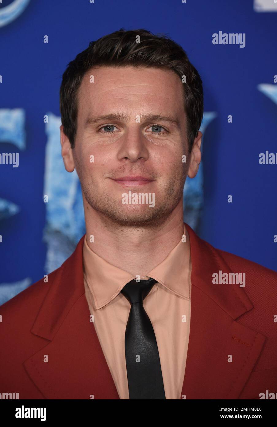 Jonathan Groff arrives at the world premiere of "Frozen 2" at the Dolby ...