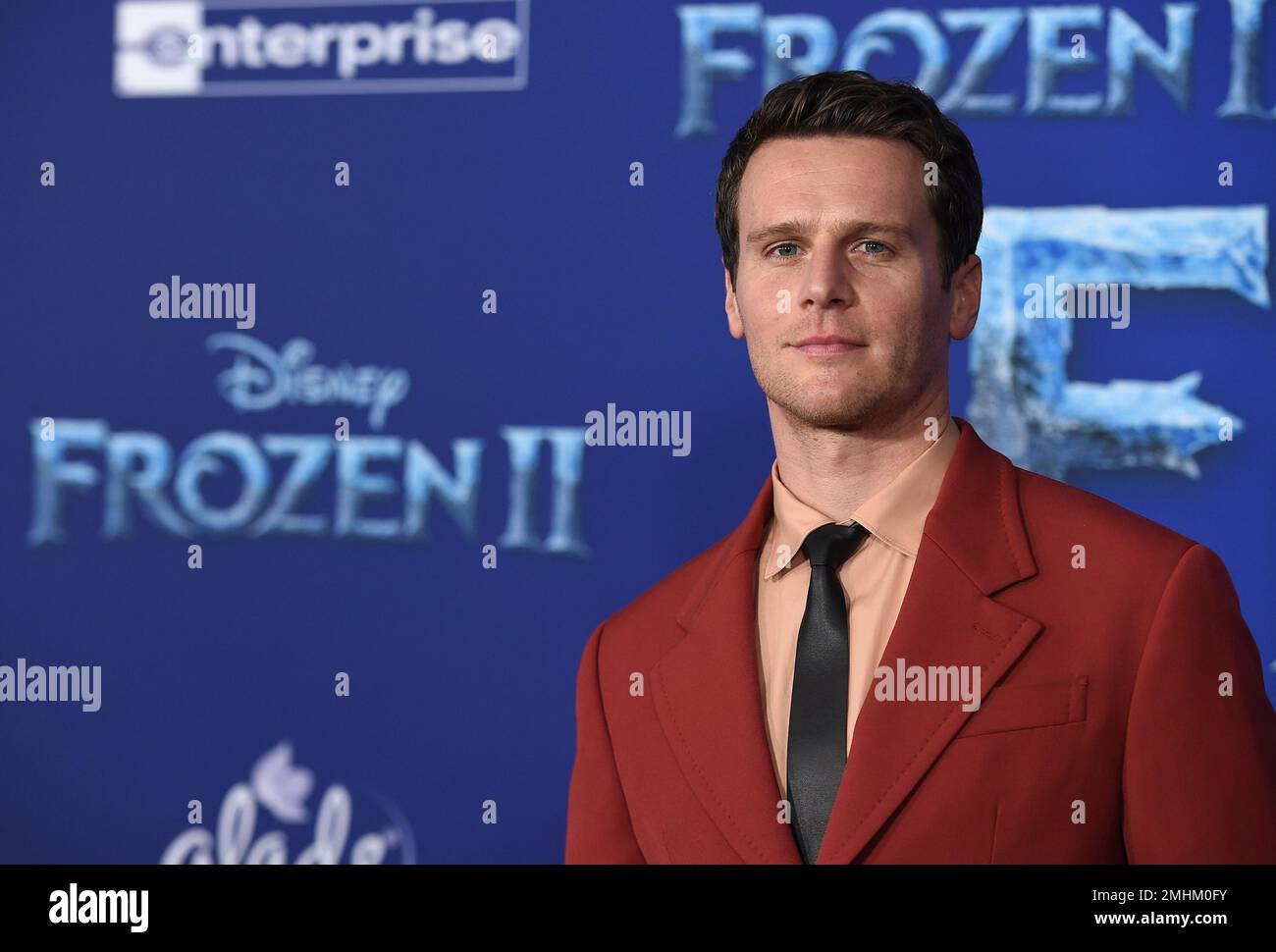 Jonathan Groff arrives at the world premiere of "Frozen 2" at the Dolby ...