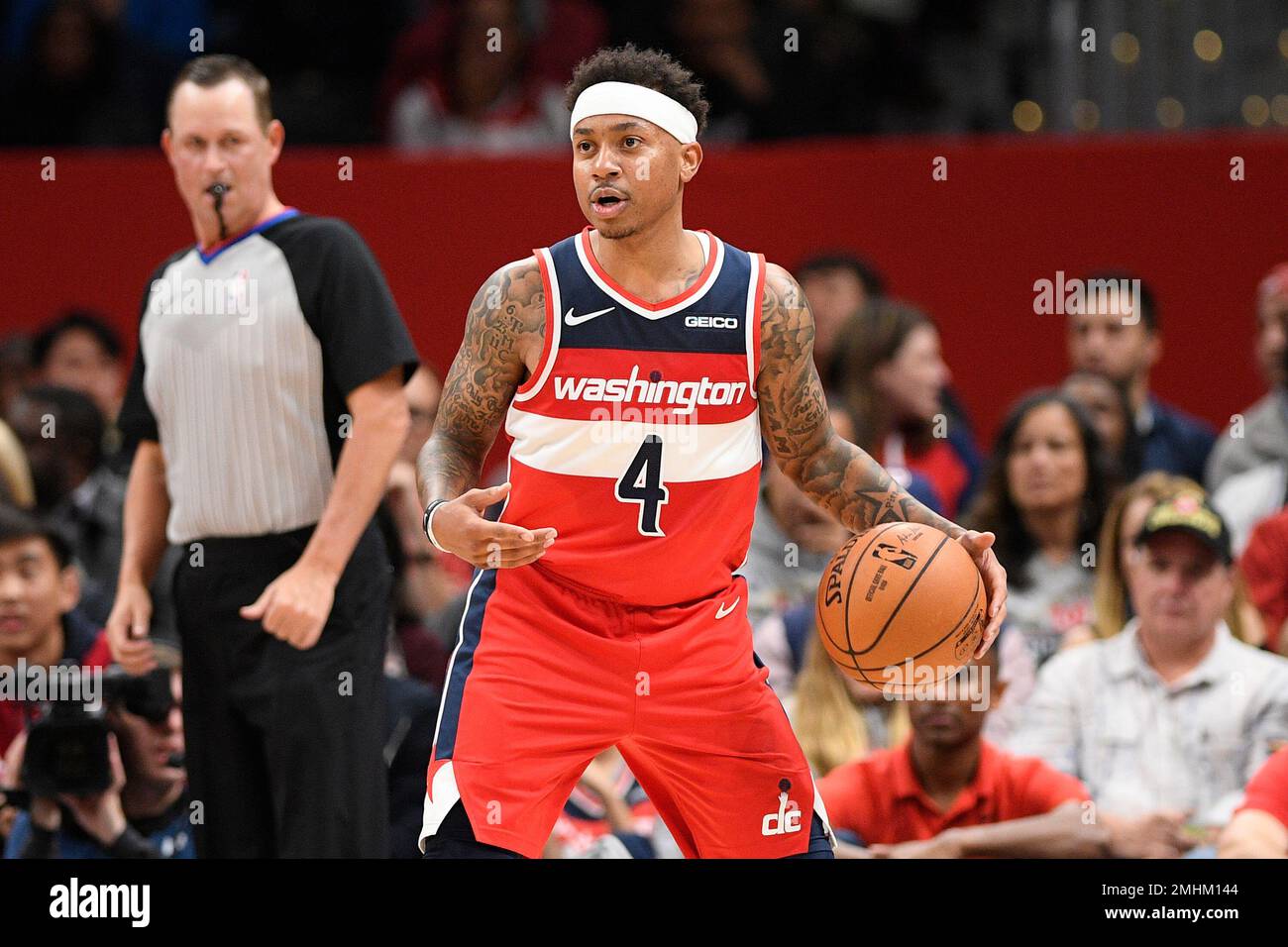 Washington Wizards guard Isaiah Thomas (4) dribbles the ball during the ...