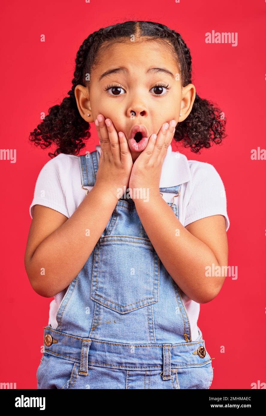 Surprise cute hi-res stock photography and images - Alamy