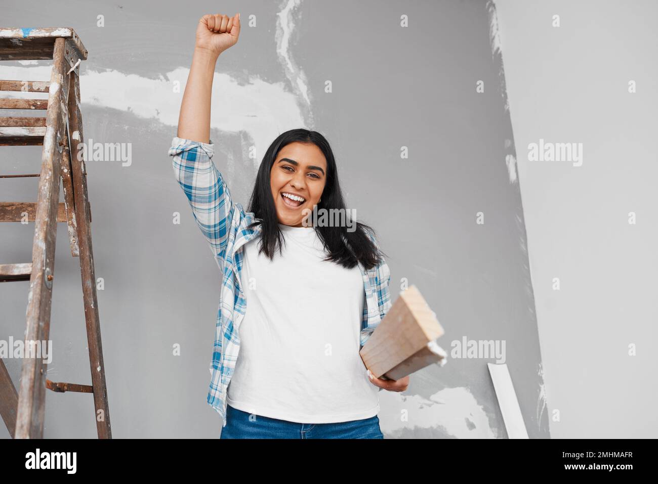 Diy woman home building hi-res stock photography and images - Alamy