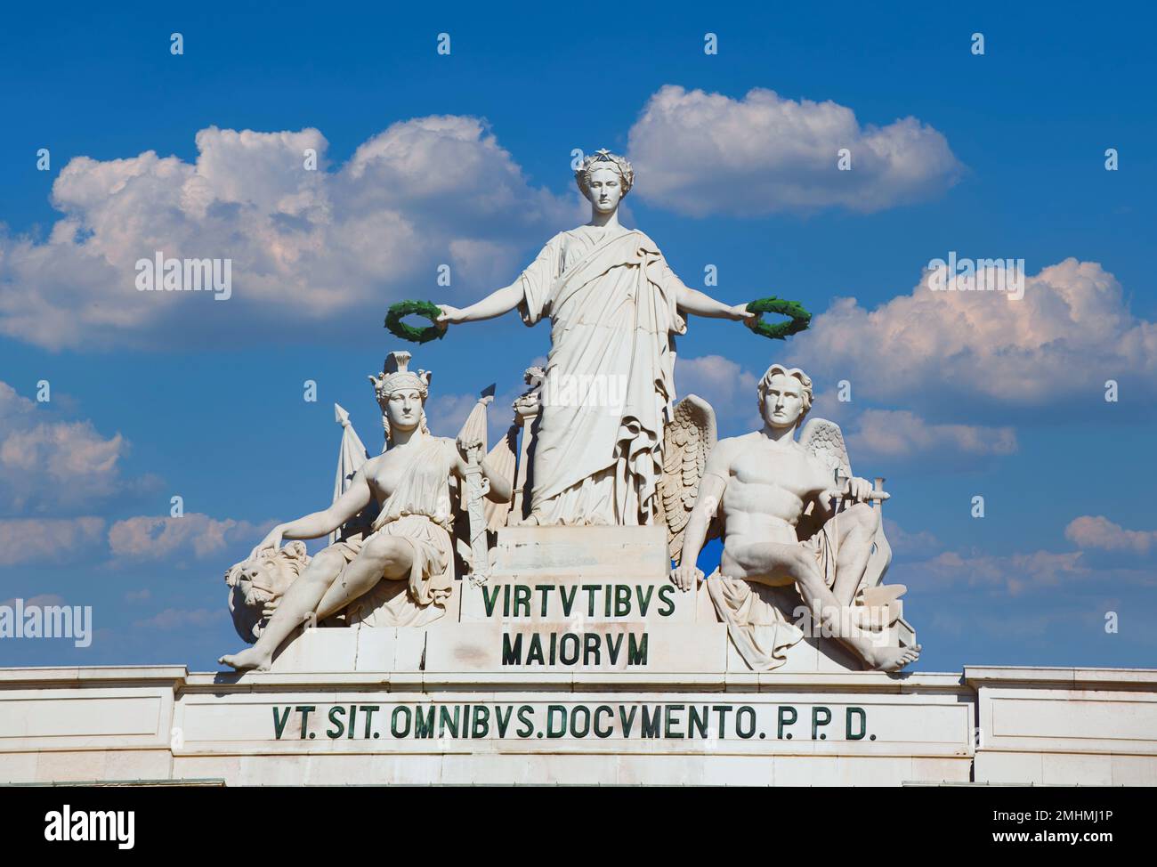 The Arch of Rua Augusta in Lisbon: glory, genius and valour Stock Photo ...