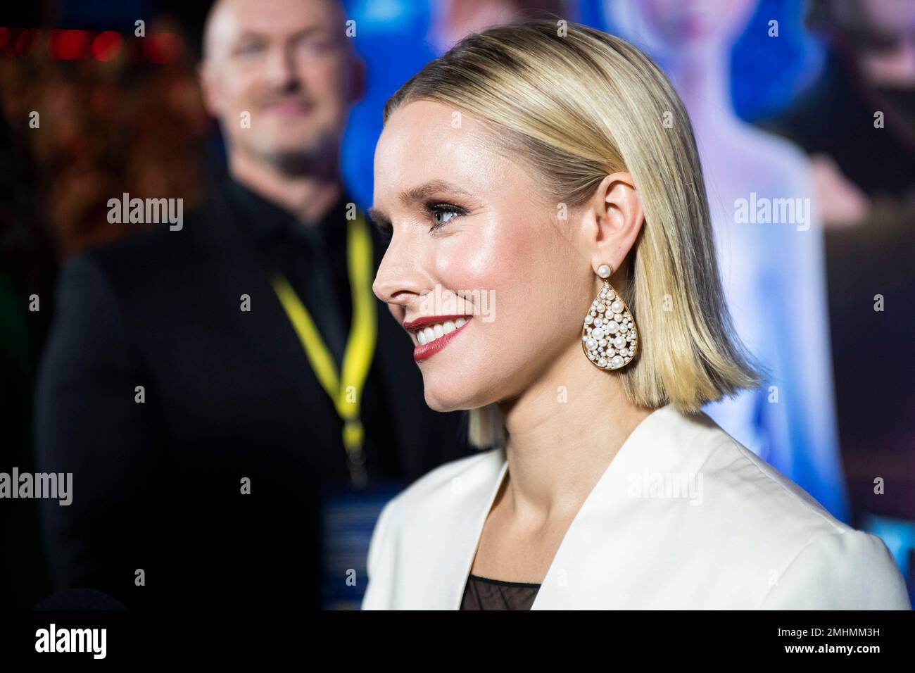 Actress Kristen Bell poses during the "Frozen 2" photo call on Monday ...