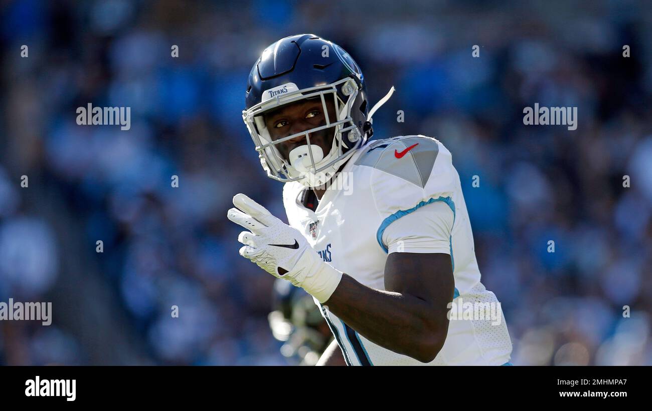 Tennessee Titans wide receiver A.J. Brown (11) runs a play against the ...