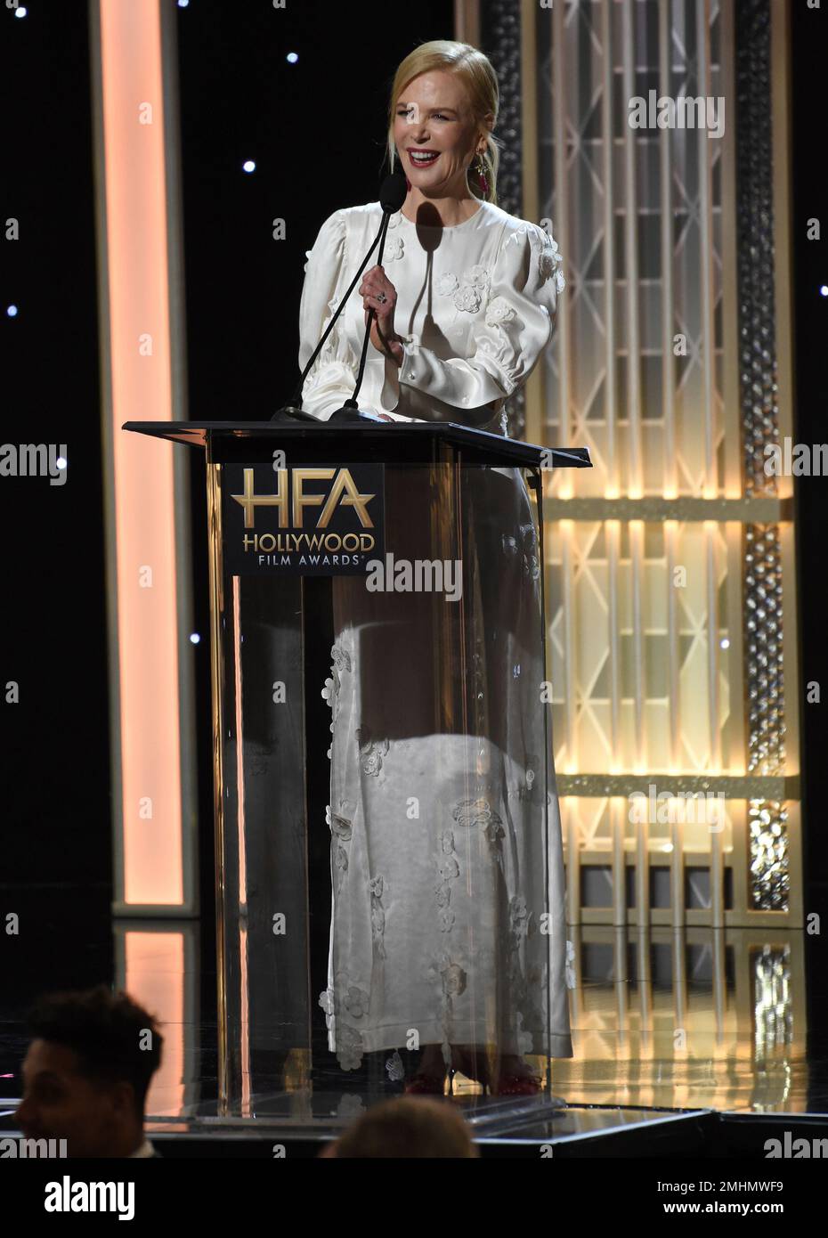 Nicole Kidman presents the Hollywood career achievement award at the ...