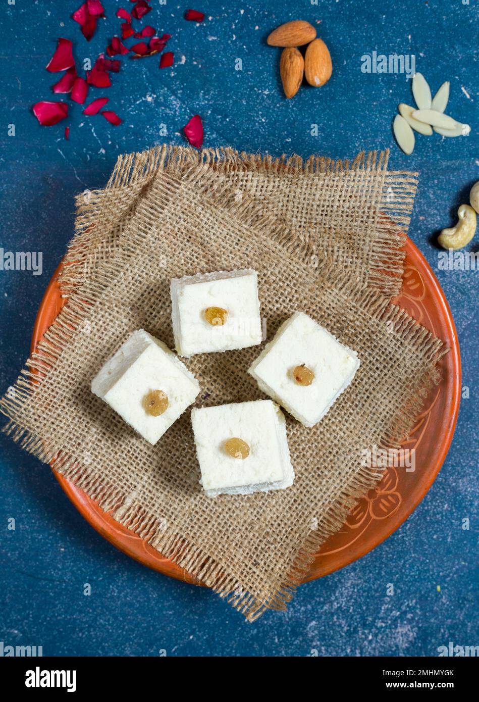 Indian mishti mithai sweet sweets hi-res stock photography and images - Alamy