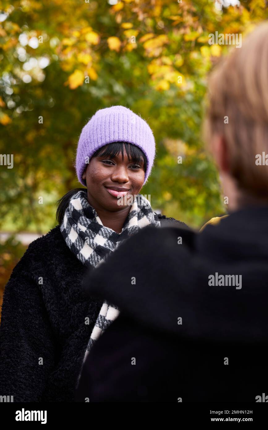 Camaraderie hi-res stock photography and images - Alamy