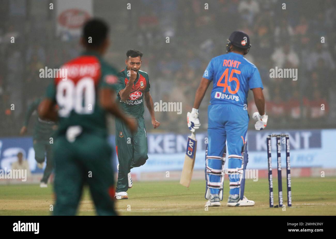 Bangladesh's Shaiful Islam celebrates the wicket of India's captain ...