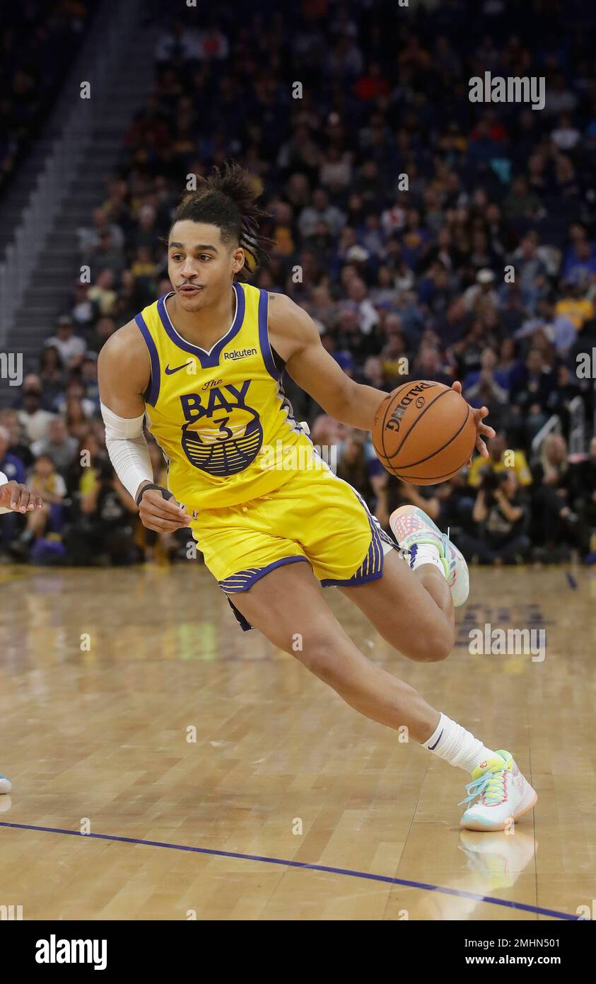 Golden State Warriors guard Jordan Poole (3) against the Charlotte ...
