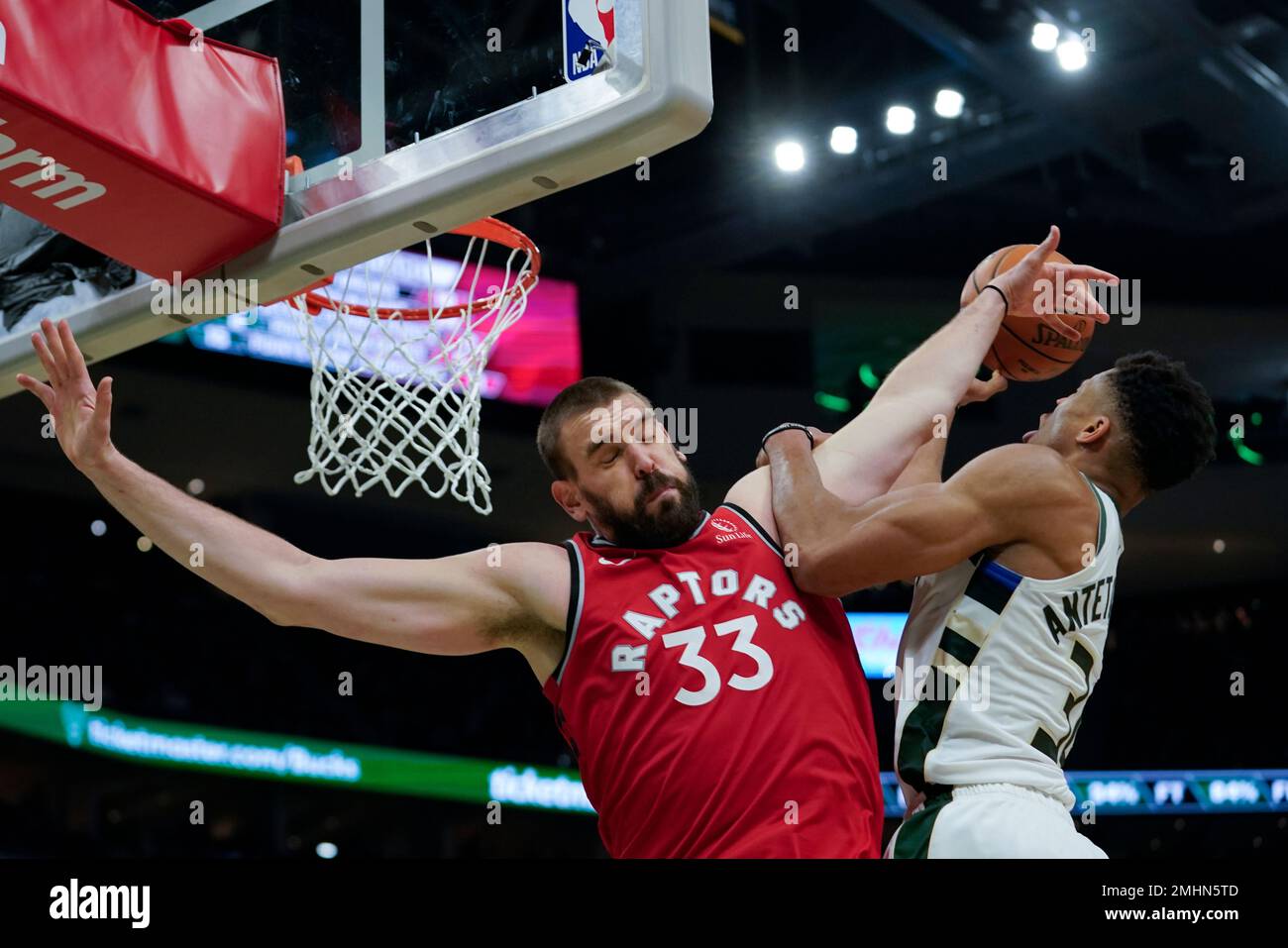 Marc Gasol Block