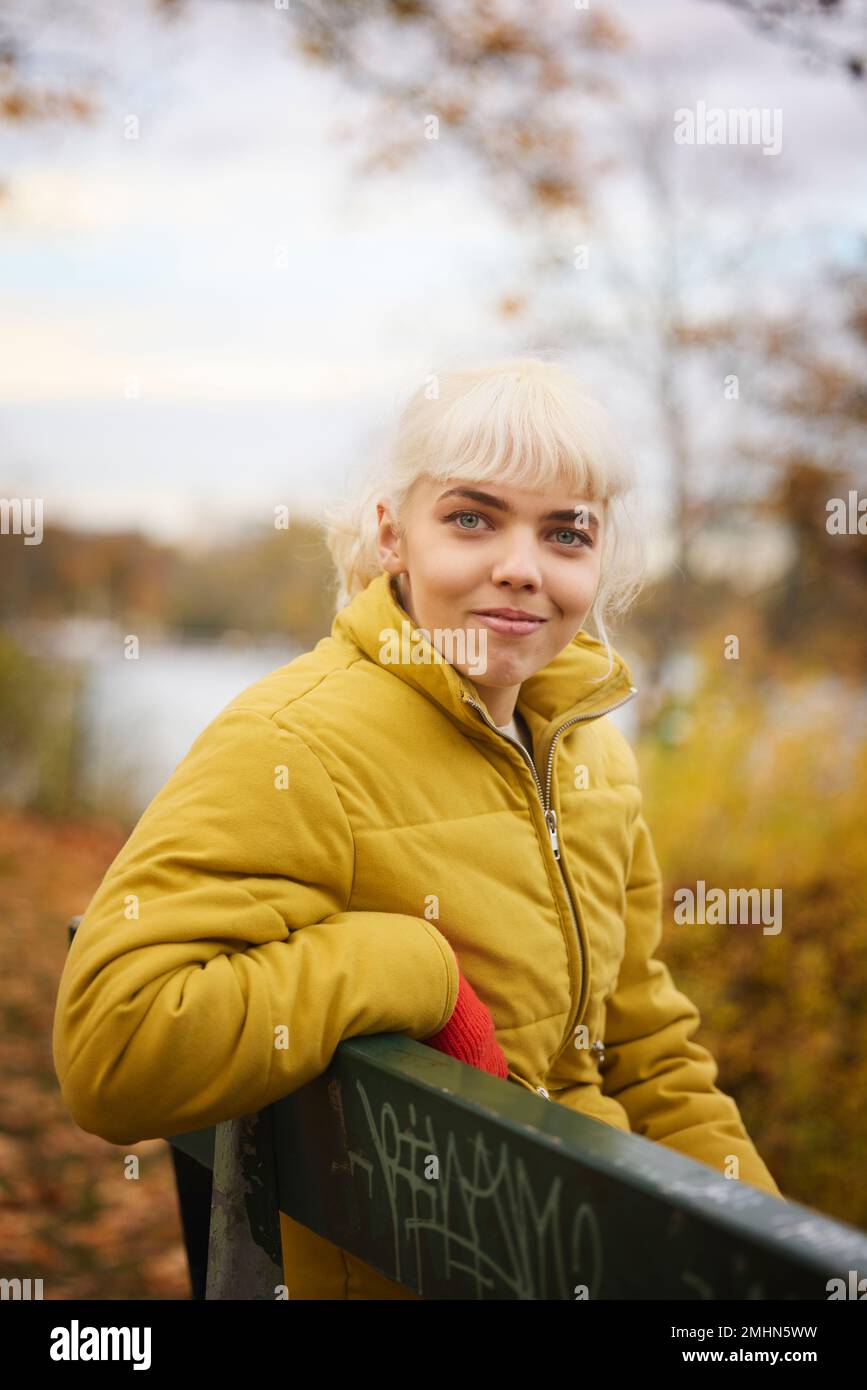Sitting relaxed relax hi-res stock photography and images - Alamy