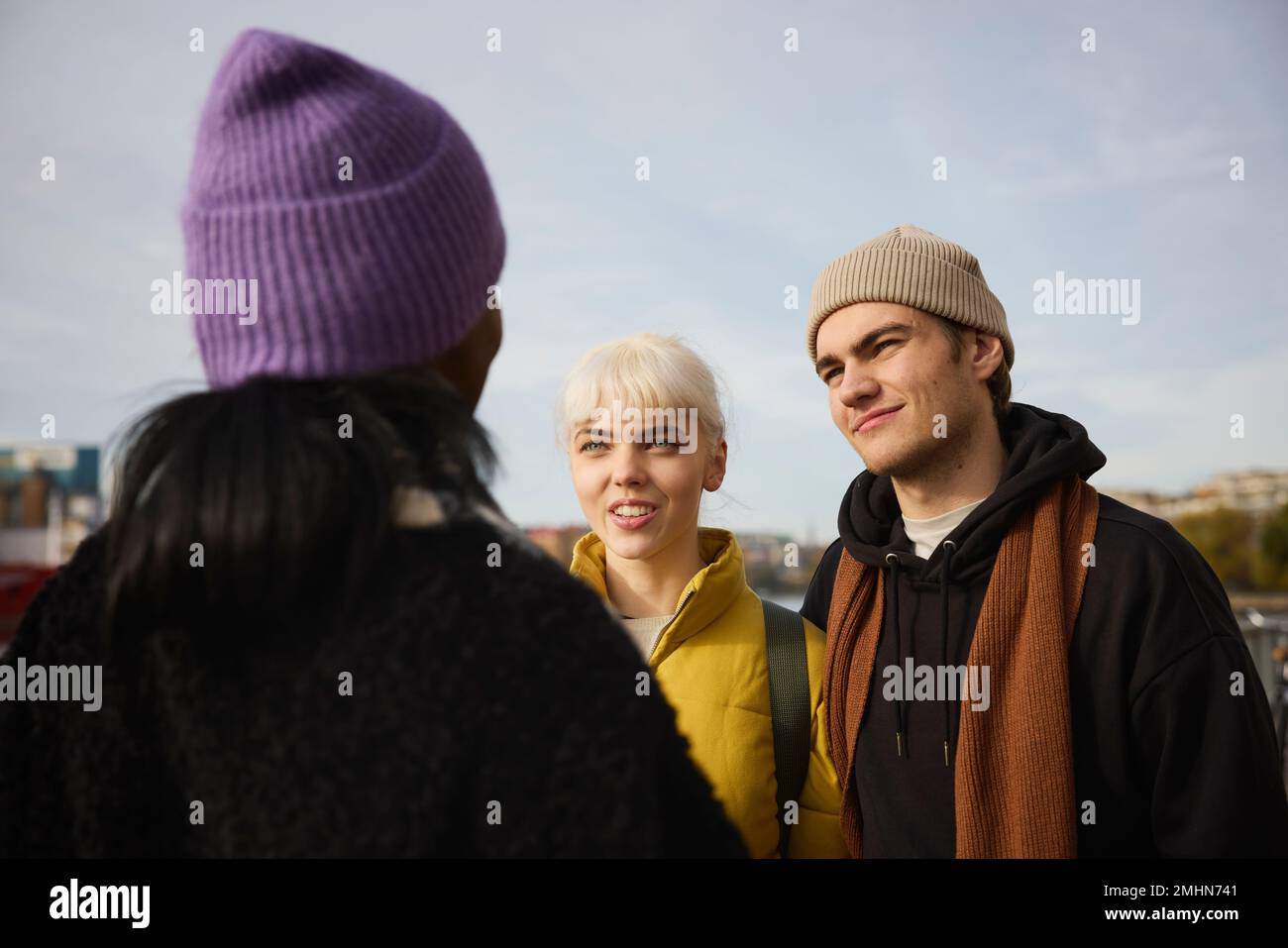 Friend friends together togetherness hi-res stock photography and ...