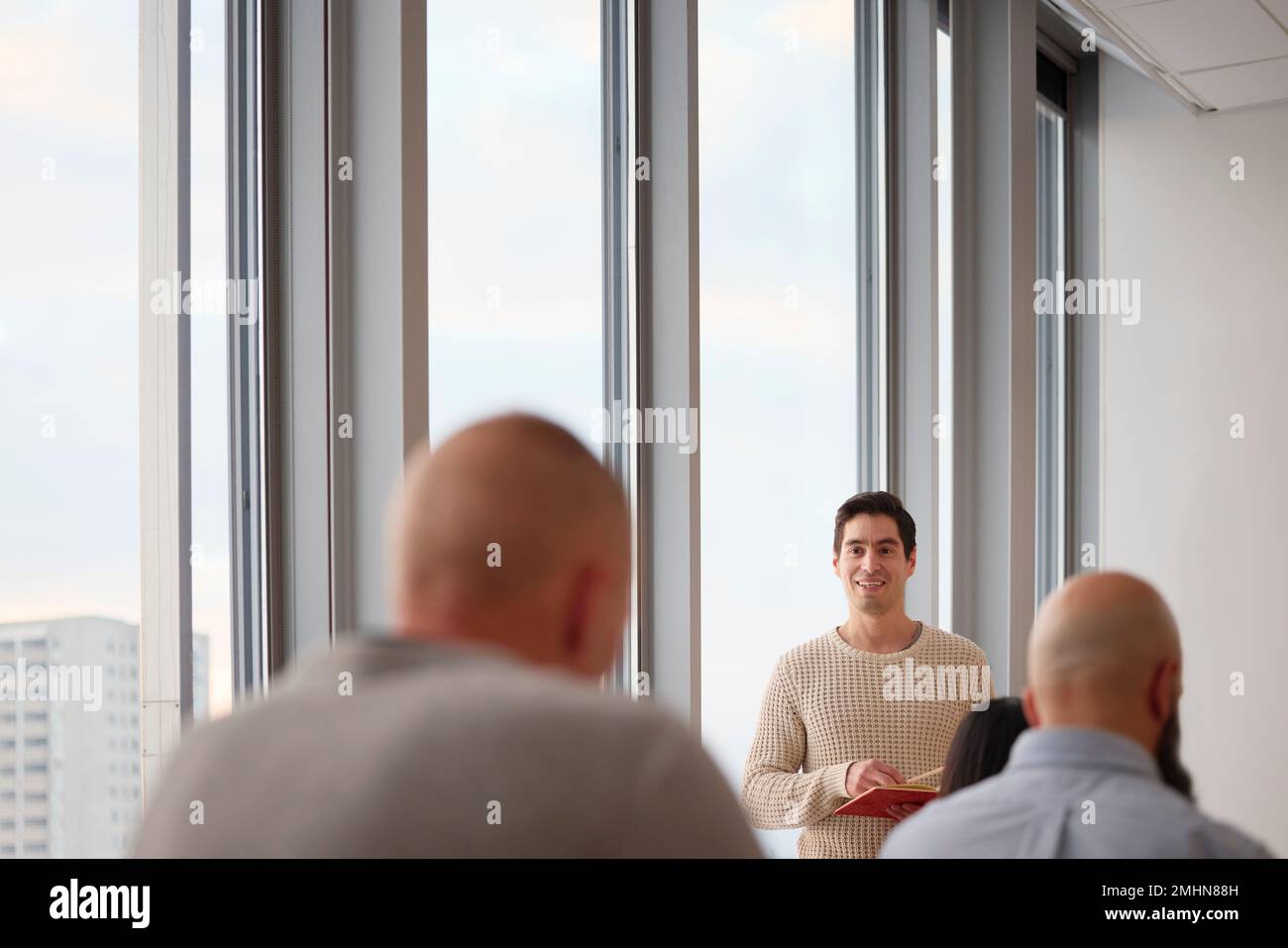 Person teaching seminar hi-res stock photography and images - Alamy