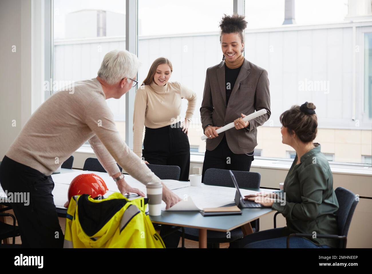 Office team construction team hi-res stock photography and images - Alamy