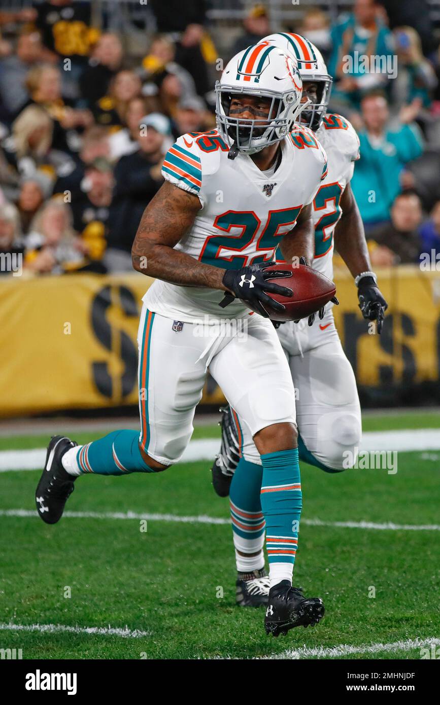 Miami Dolphins cornerback Xavien Howard (25) celebrates after making an ...