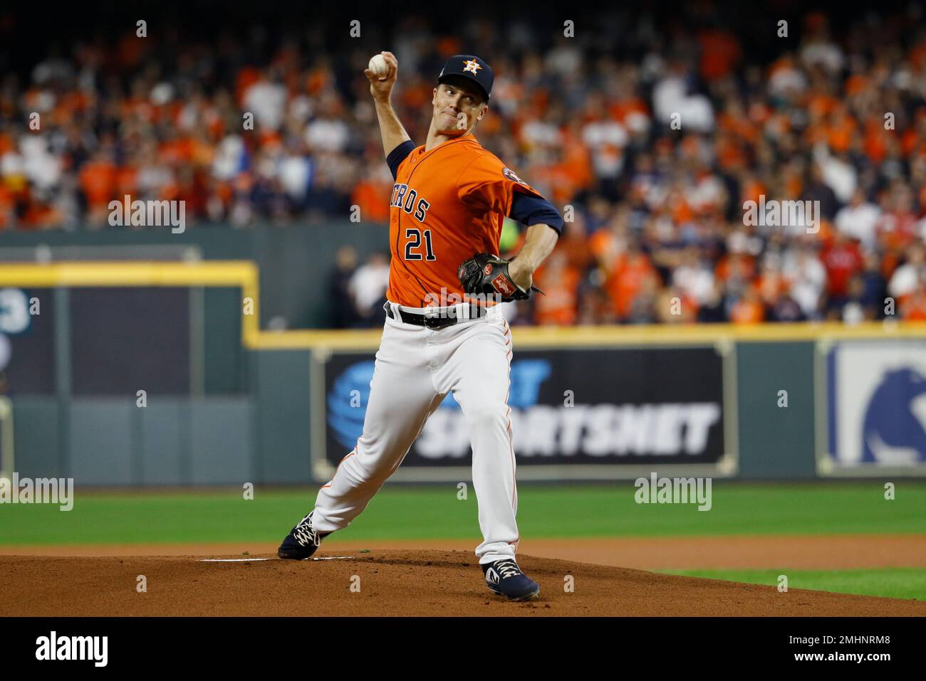 Houston Astros starting pitcher Zack Greinke throws during the first ...
